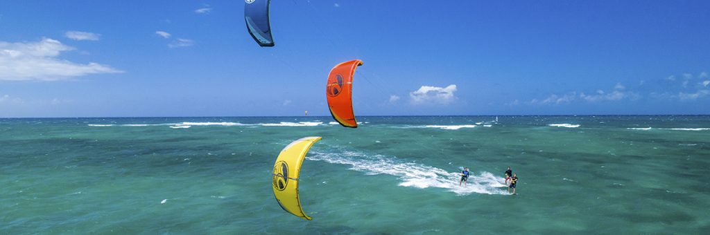 Kiteboarding lessons - Beginner - The Kite School